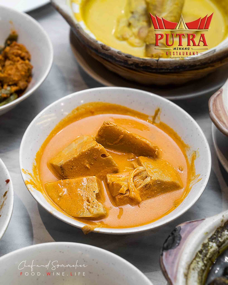 Putra Minang | Chef and Sommelier | See's Bakes | Private Dining ...